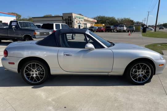 2004 Mazda MX-5 Miata for Sale - Cars & Bids