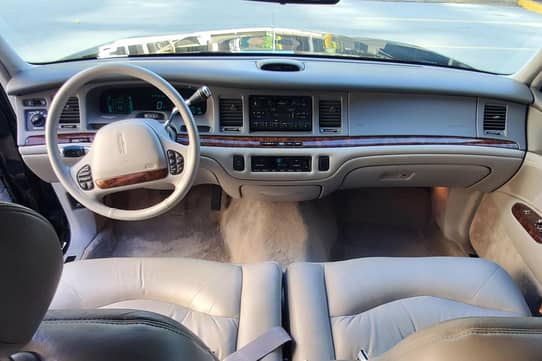 1995 Lincoln Town Car Signature for Sale - Cars & Bids