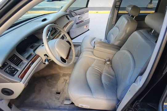 1995 Lincoln Town Car Signature for Sale - Cars & Bids