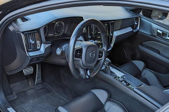 2020 Volvo V60 T5 R-Design for Sale - Cars & Bids