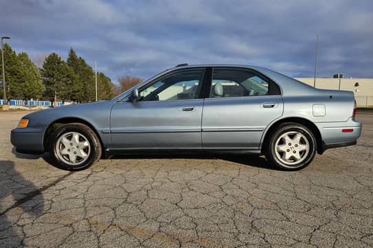 1995 Honda Accord EX Sedan for Sale - Cars & Bids