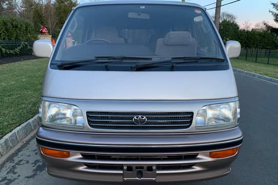 1994 Toyota HiAce Super Custom 4WD for Sale - Cars & Bids