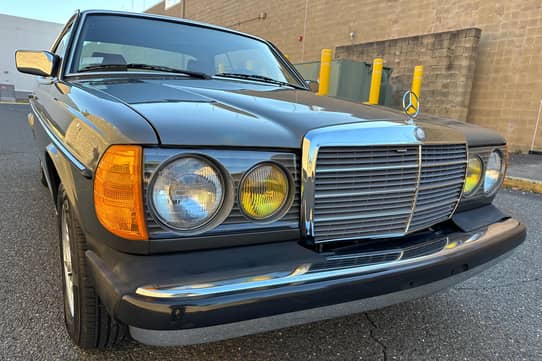 1983 Mercedes-Benz 300CD for Sale - Cars & Bids