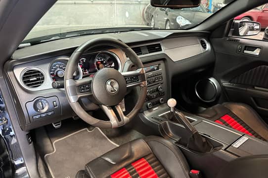 Ford Mustang 2012 Interior