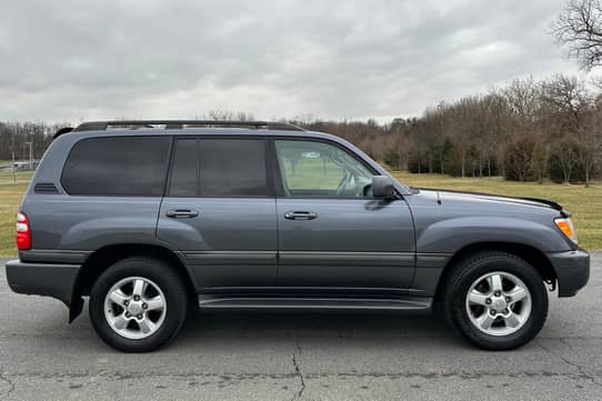 2004 Toyota Land Cruiser for Sale - Cars & Bids